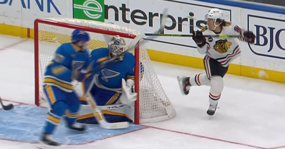 Connor Bedard scores a Michigan on Jordan Binnington. - HockeyFeed