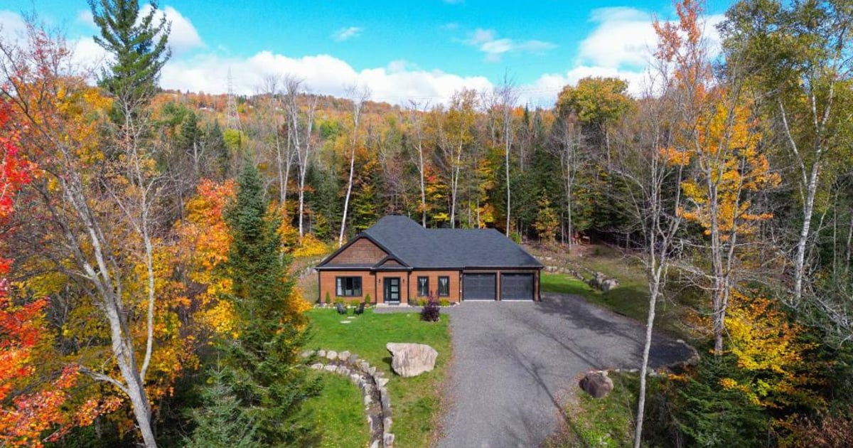 Ravissante demeure à l'abri des regards dans 172 906 pi² de paisible ...