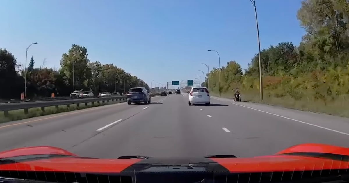 Un Québécois filmé en quadripoteur sur l'autoroute 640. - Québec Stars