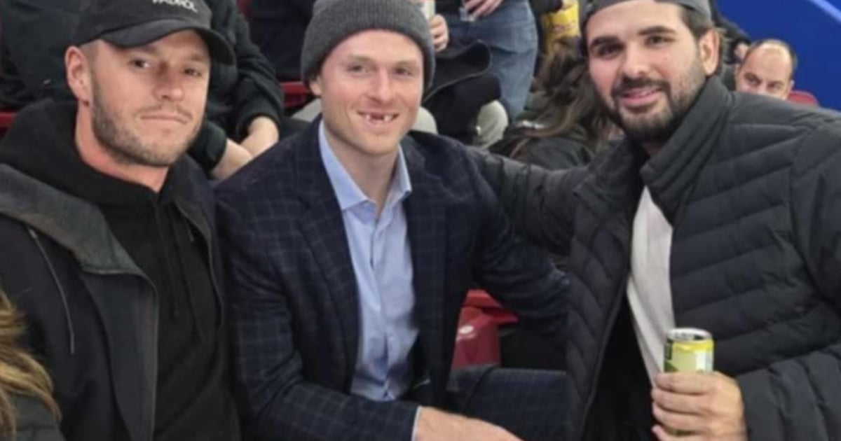 Il y avait de la grande visite hier au Centre Bell pour le match du ...