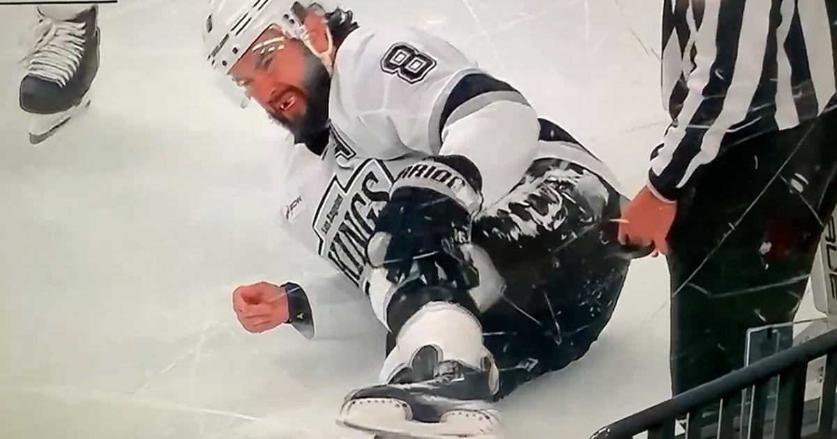 Doughty suffers a devastating injury last night - HockeyFeed