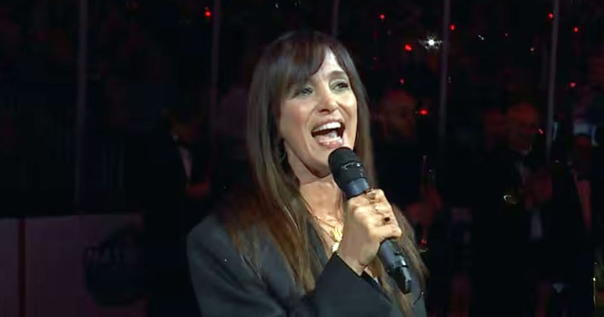 Canadian anthem singer intentionally changes lyrics of 'O Canada' to ...