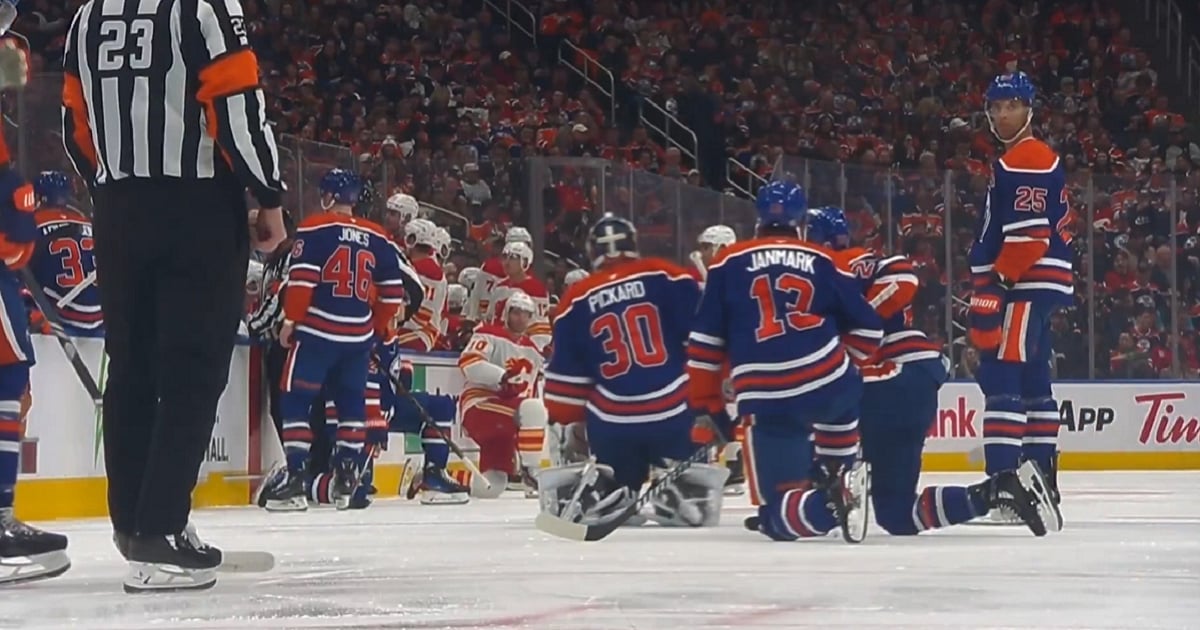 Oilers/Flames game put on pause due to medical emergency. - HockeyFeed