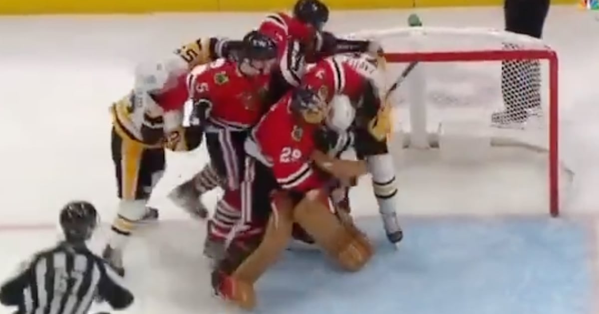 Marc-Andre Fleury puts Jeff Carter in headlock after getting slashed ...