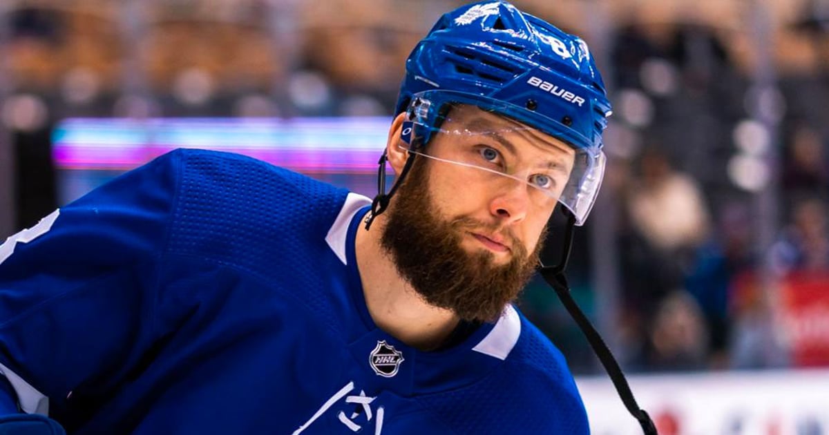 Leafs lose Jake Muzzin on just Day 2 of training camp - HockeyFeed