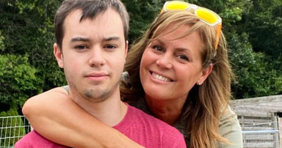 Benjamin Gratton raille sur les talents de comédienne de sa mère et c ...