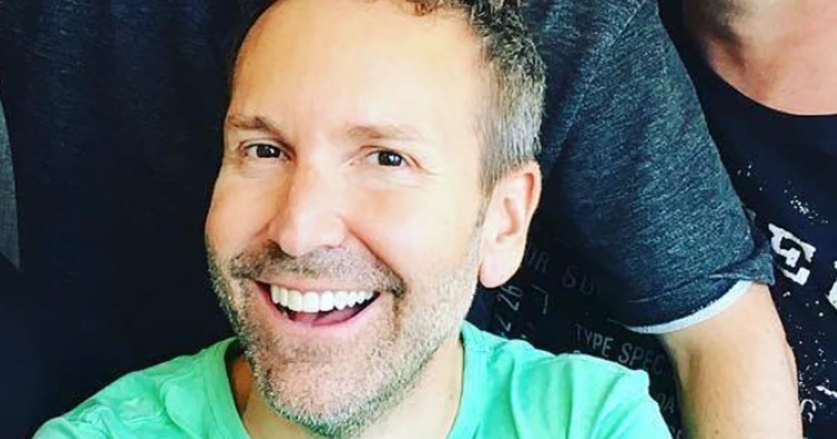 Éric Salvail pose un geste spécial pour l'anniversaire d'un jeune homme ...