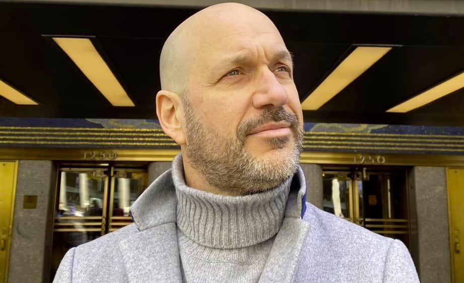 Martin Matte dévoile le décor de son nouveau talk-show et voici quand ...